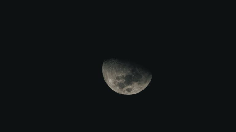 Black Moon Lilith in Cancer: Meaning, Traits and Celebrities
